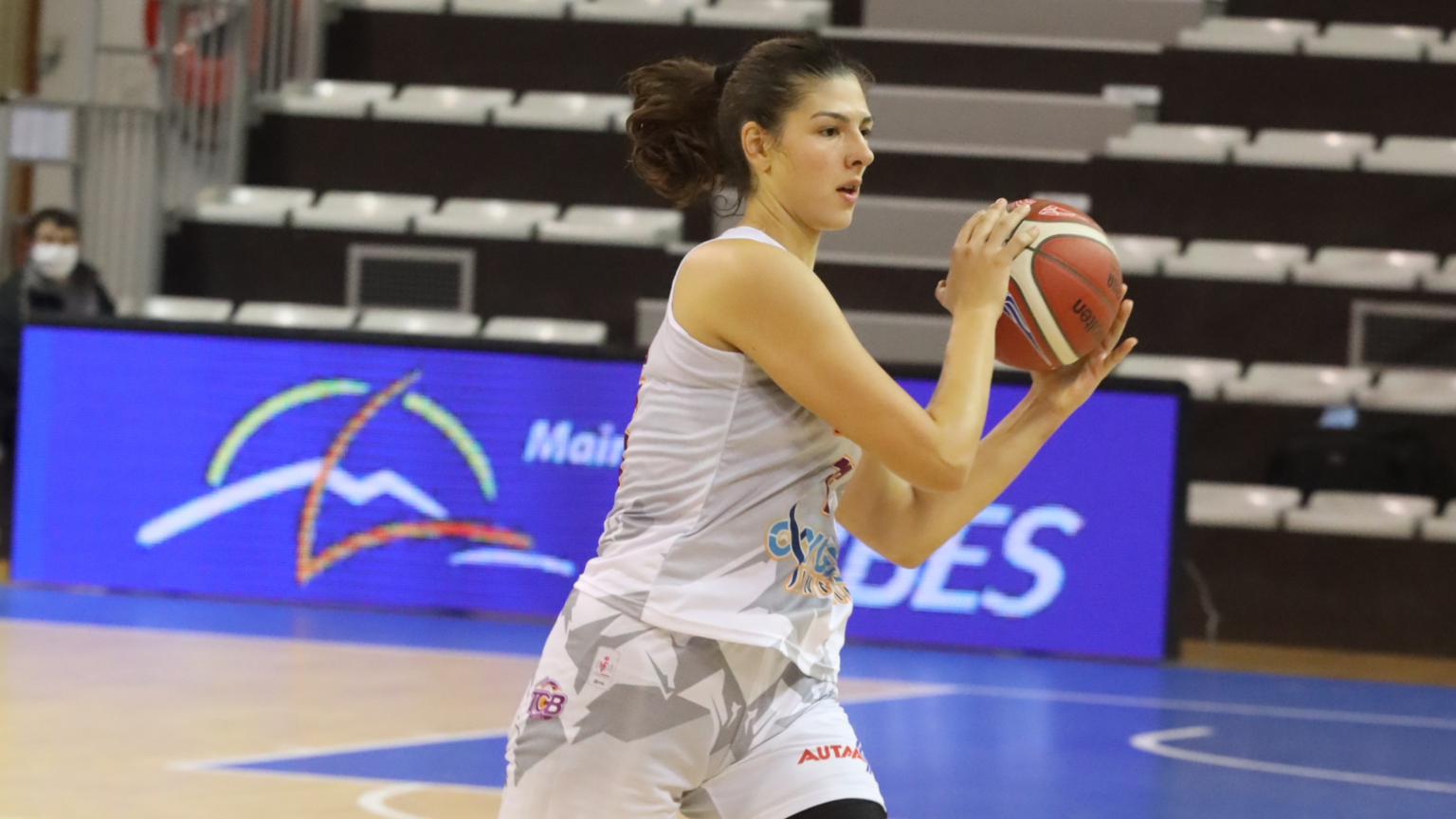 Ana Tadic avec l'équipe de France - Tarbes Gespe Bigorre